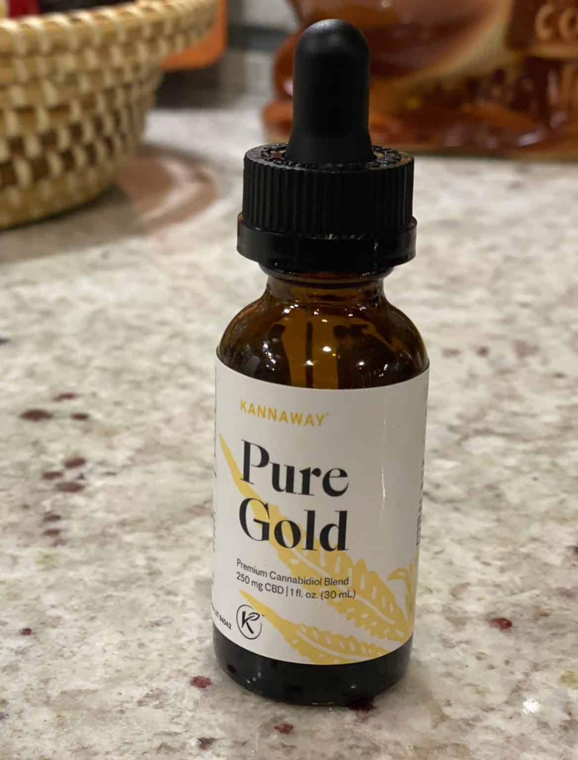 PRODUCT REVIEW: Pure Gold CBD oil for dogs - Acme Canine